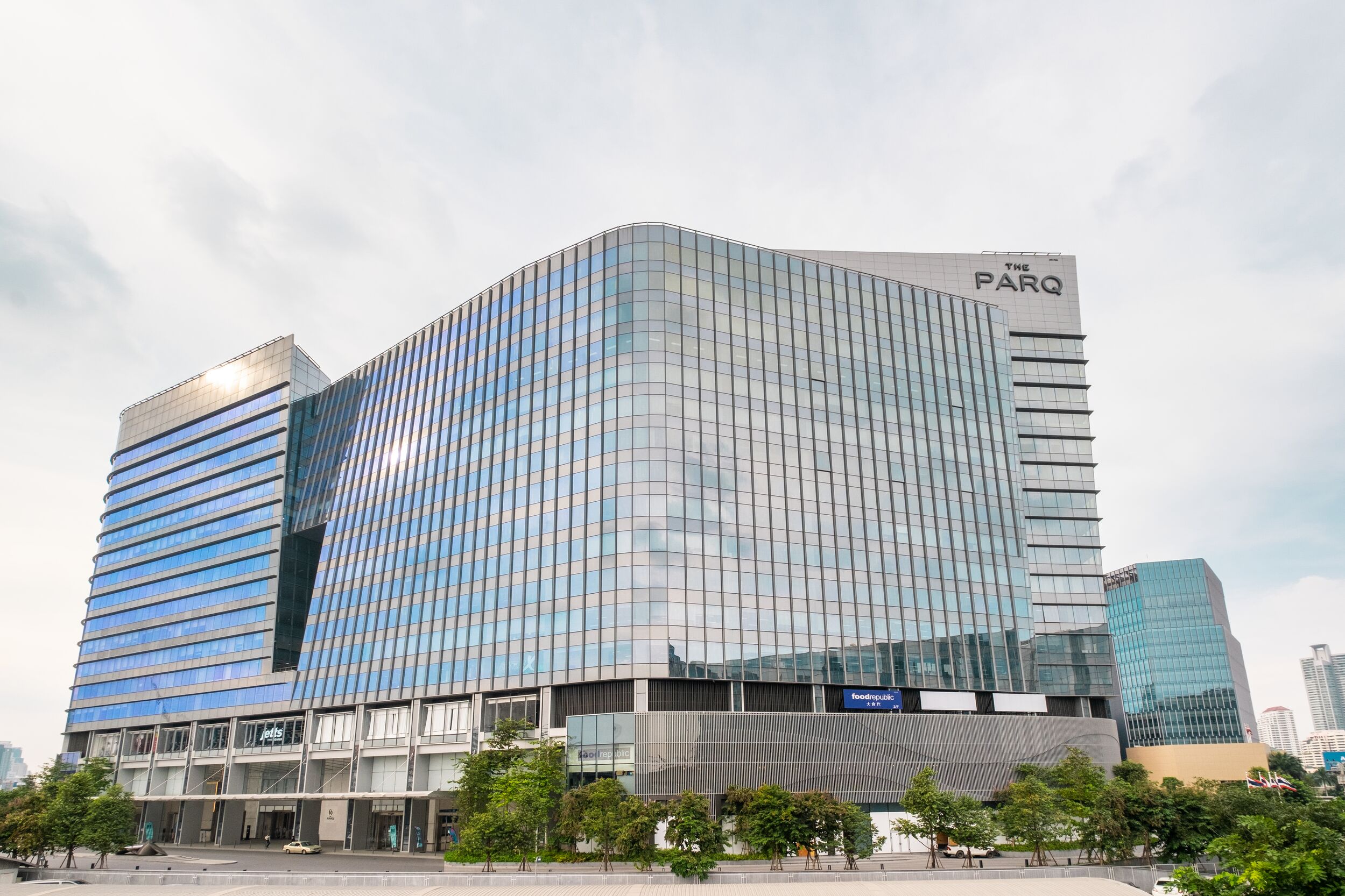 The Parq Coworking Office Space | WeWork Bangkok