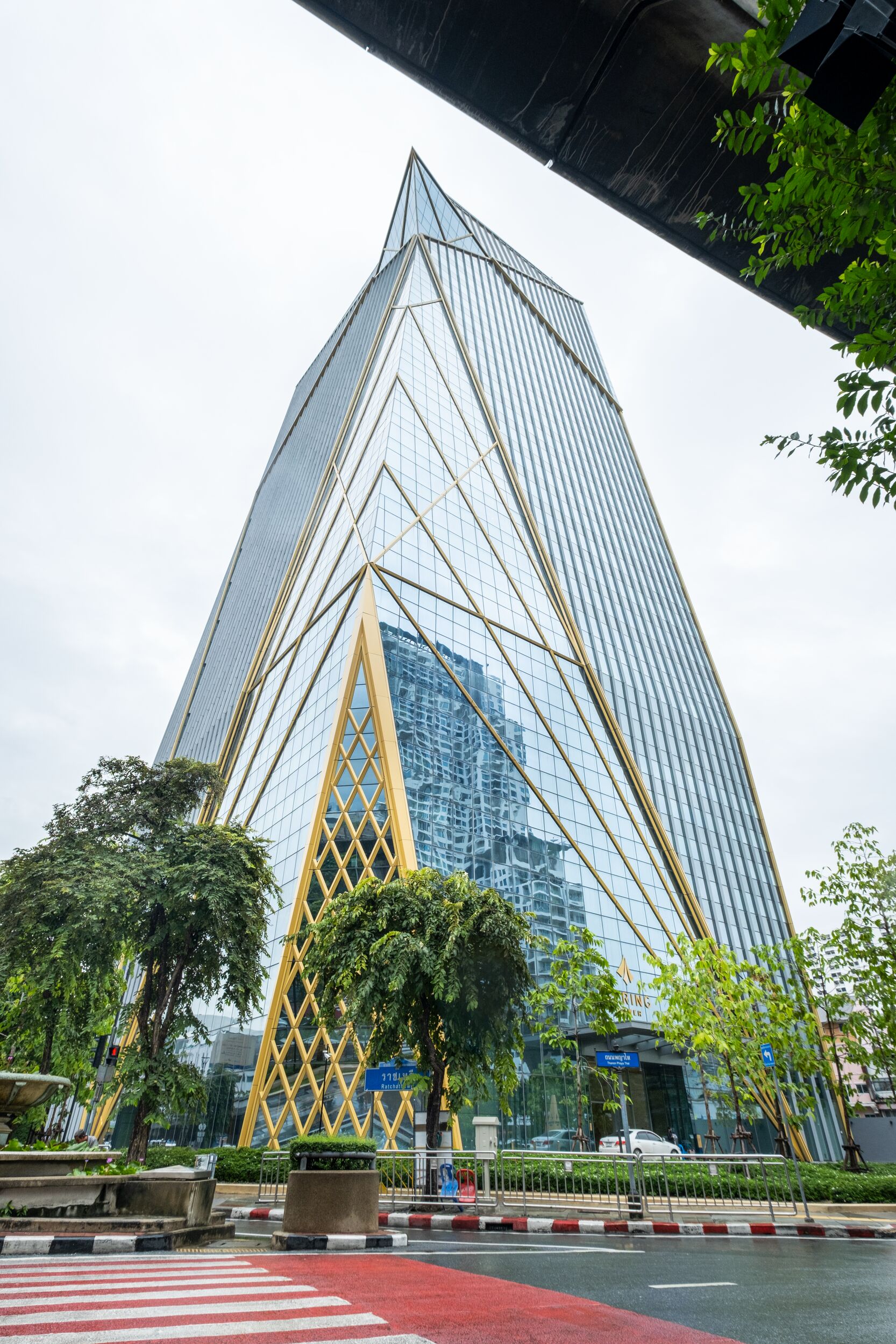 ภายนอกอาคาร