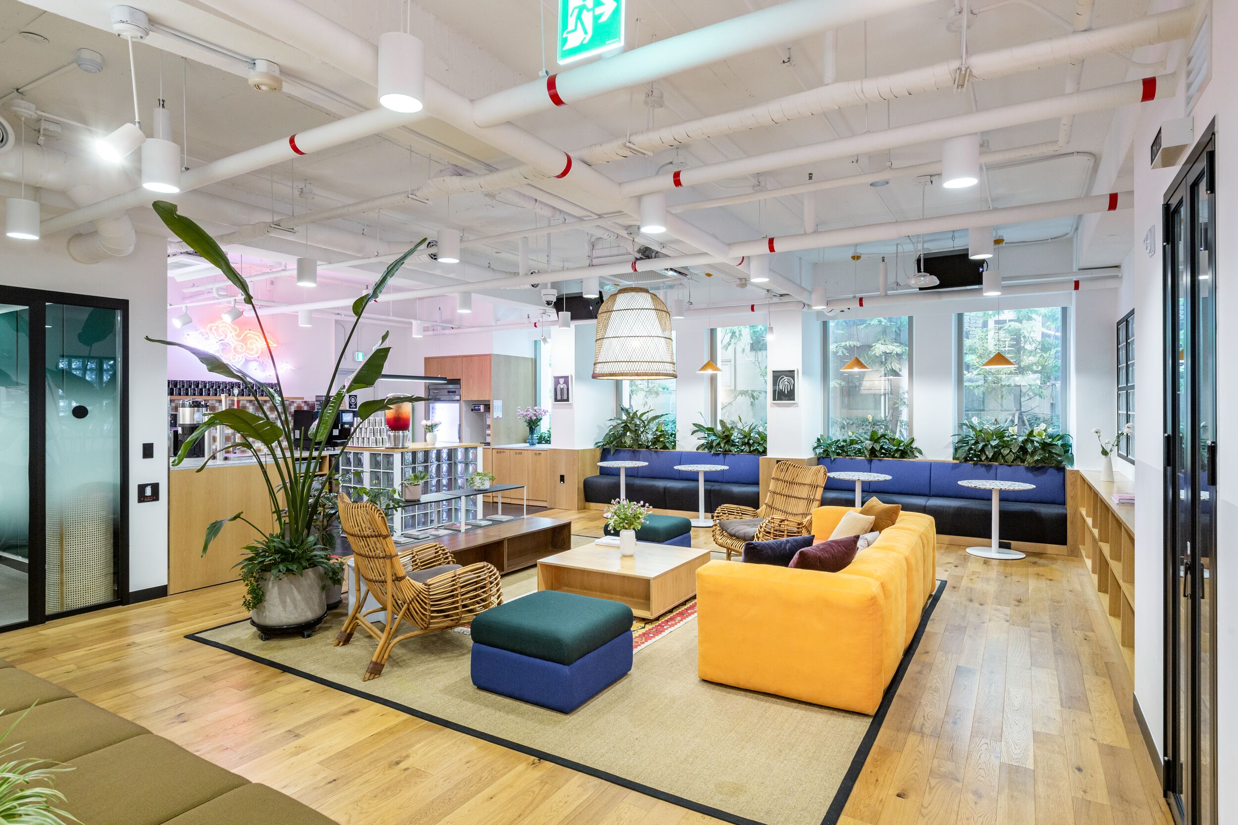 Sinsa - Office Space in Nonhyeon-dong | WeWork